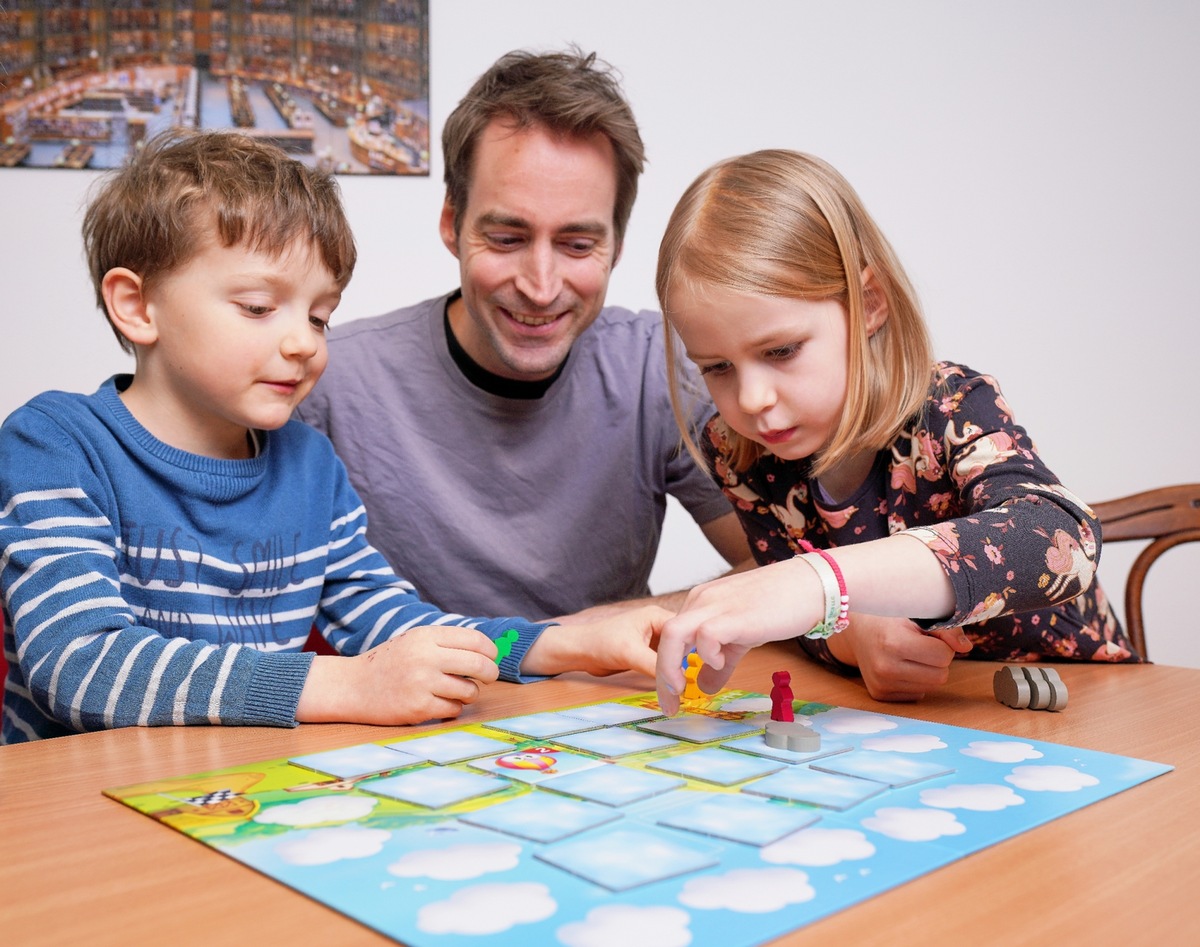 Cloud Race: Ein kurzweiliges Kinderspiel über den Wolken von Piatnik | Presseportal